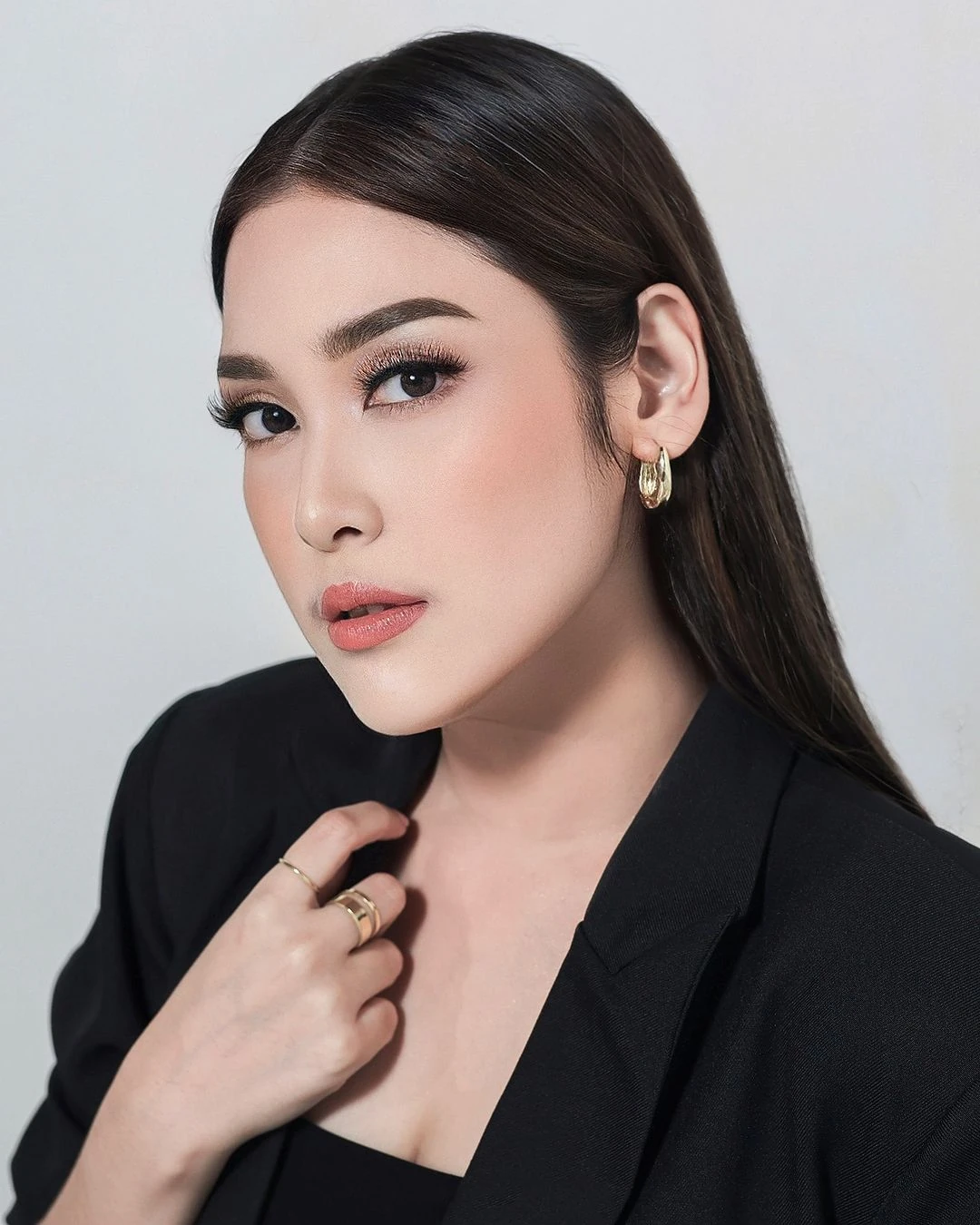 Andania Suri | Gadis Sampul Wiki | Fandom