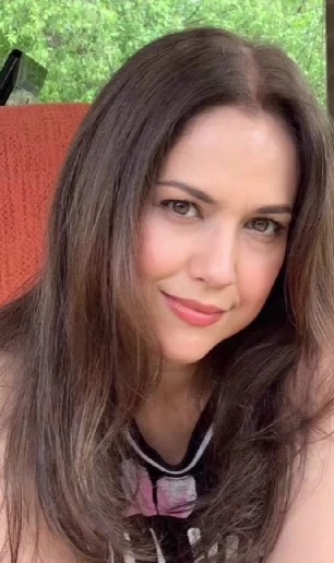 Sonia Dora Carrascalão | Gadis Sampul Wiki | Fandom