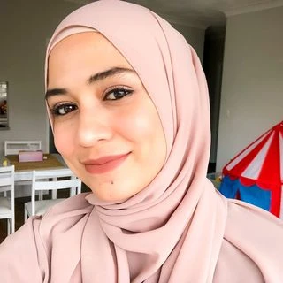 Leuvenia Vernanda | Gadis Sampul Wiki | Fandom