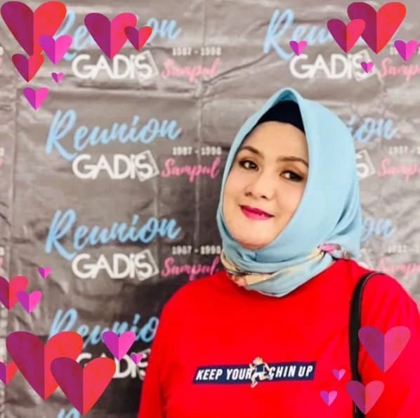Yeni Puspa Sari | Gadis Sampul Wiki | Fandom