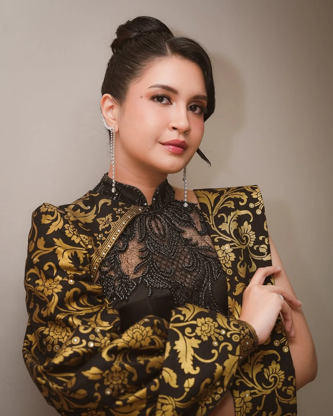 Sere K. Florencia | Gadis Sampul Wiki | Fandom