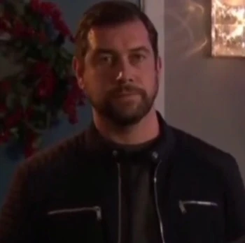 Angus (Hollyoaks) | Gangster Wiki | Fandom
