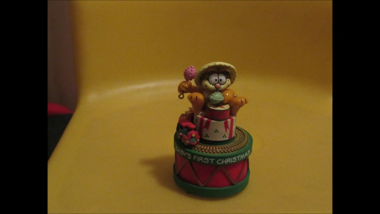 Garfield "Baby's First Christmas" Music Box | Garfield Collectibles ...