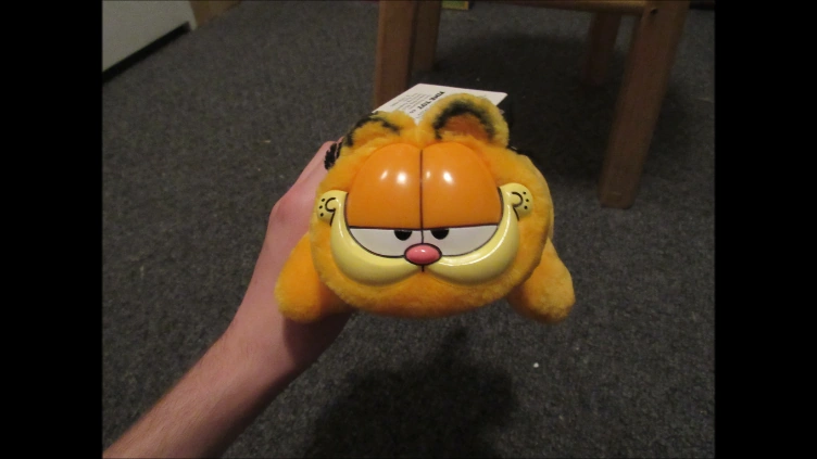 Garfield Laying on Stomach Plush | Garfield Collectibles Wiki | Fandom