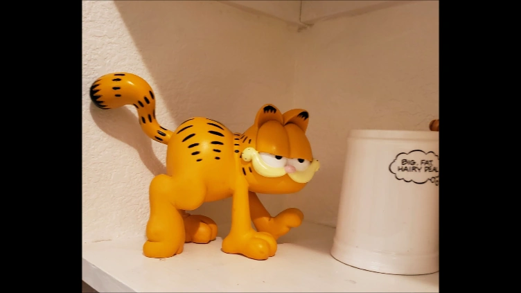 Garfield Walking Figure | Garfield Collectibles Wiki | Fandom