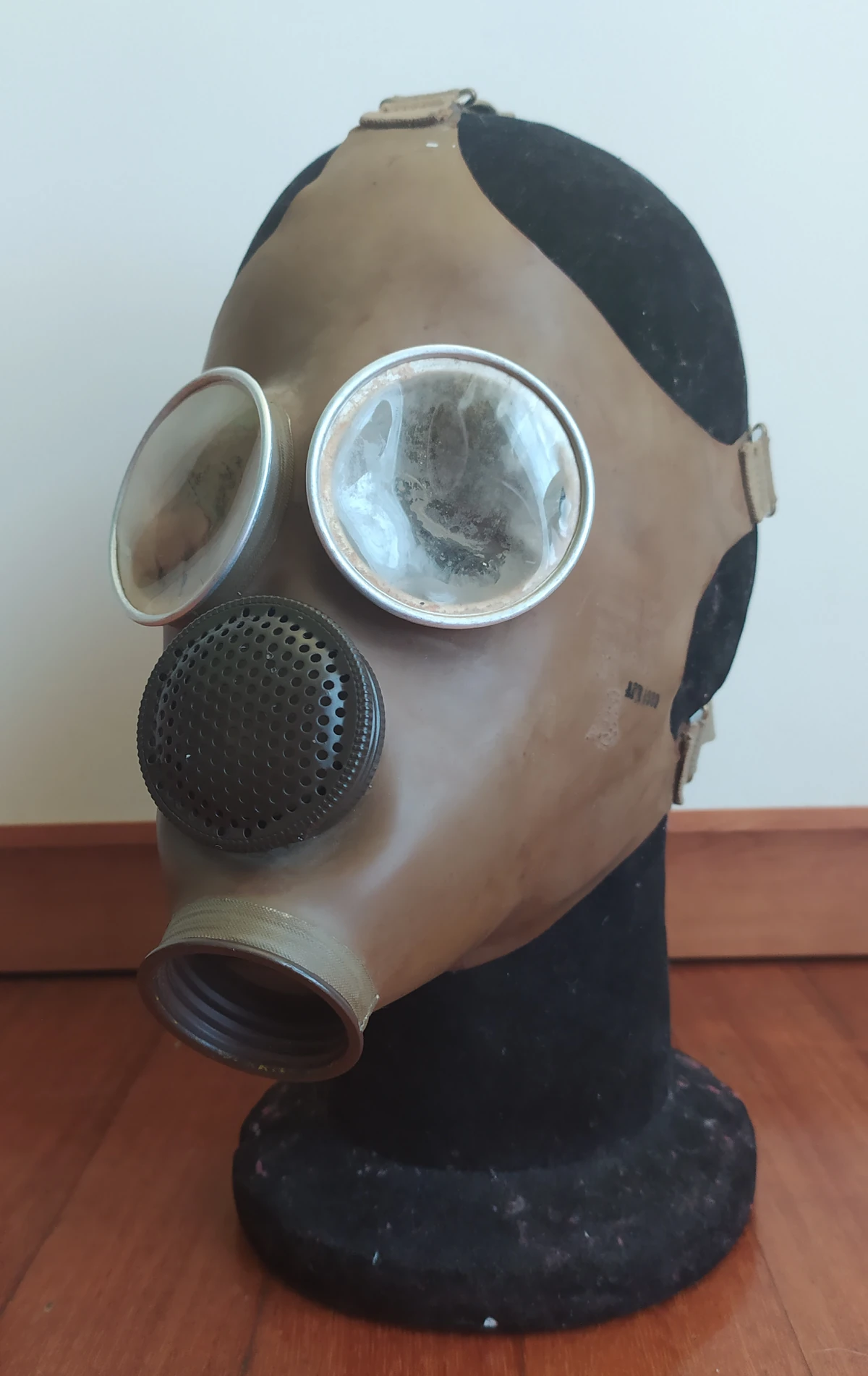R.S. 38 | Gas Mask and Respirator Wiki | Fandom