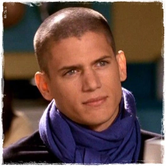 Leonard Snart | We're All Somewhere In The Middle Wiki | Fandom