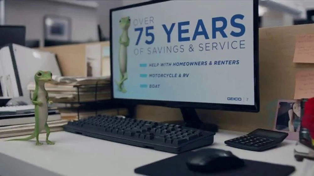 The gecko stays late at work | Geico Wiki | Fandom