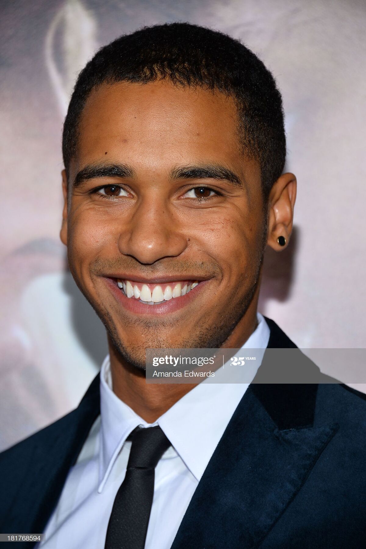 Elliot Knight | The Gemini Diaries Universe Wiki | Fandom