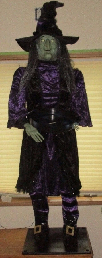 Life Size Witch with Tray | Gemmy Wiki | Fandom