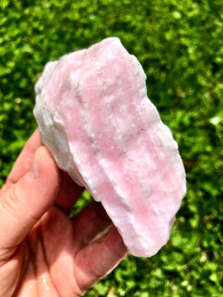Mangano Calcite | Gemstone Wiki | Fandom