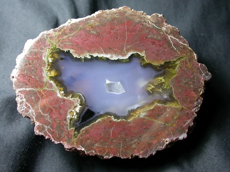 Thunder-egg Agate | Gemstone Wiki | Fandom