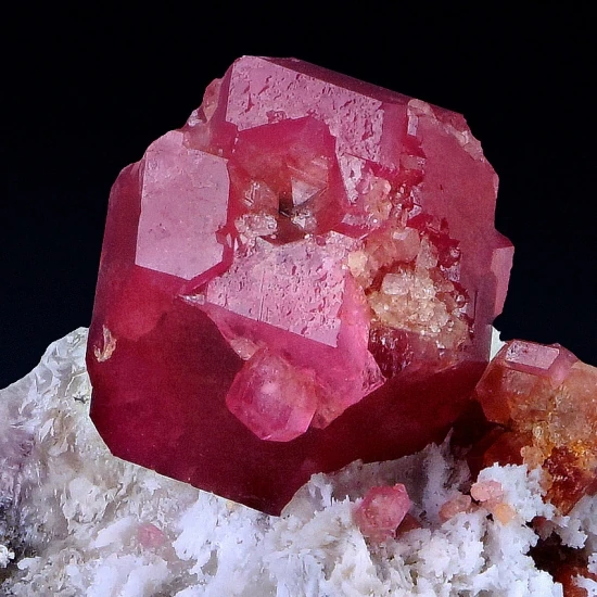 Rosolite | Gemstone Wiki | Fandom