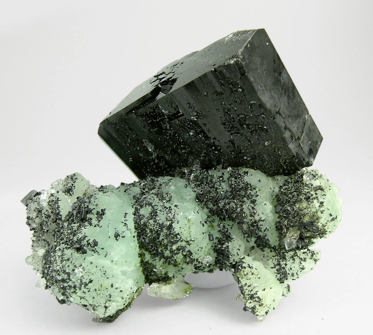 Babingtonite | Gemstone Wiki | Fandom