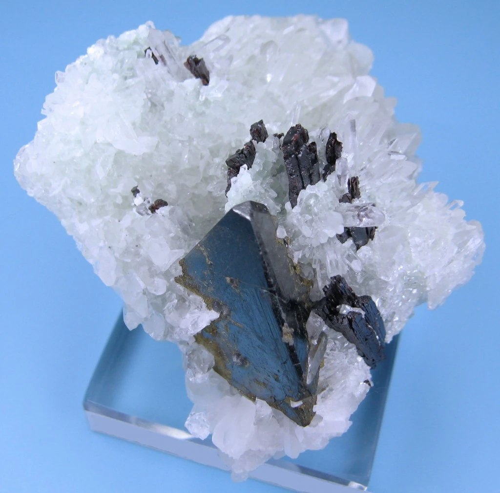 Tetrahedrite | Gemstone Wiki | Fandom