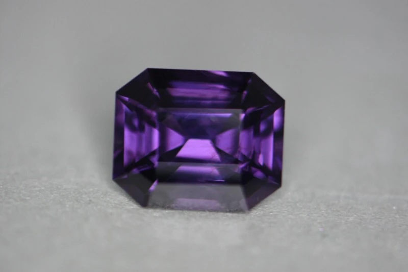 Violet Spinel | Gemstone Wiki | Fandom