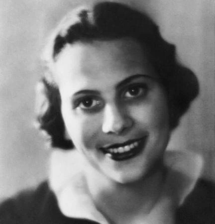Pia Pillat (1916-2010) | Familypedia | Fandom