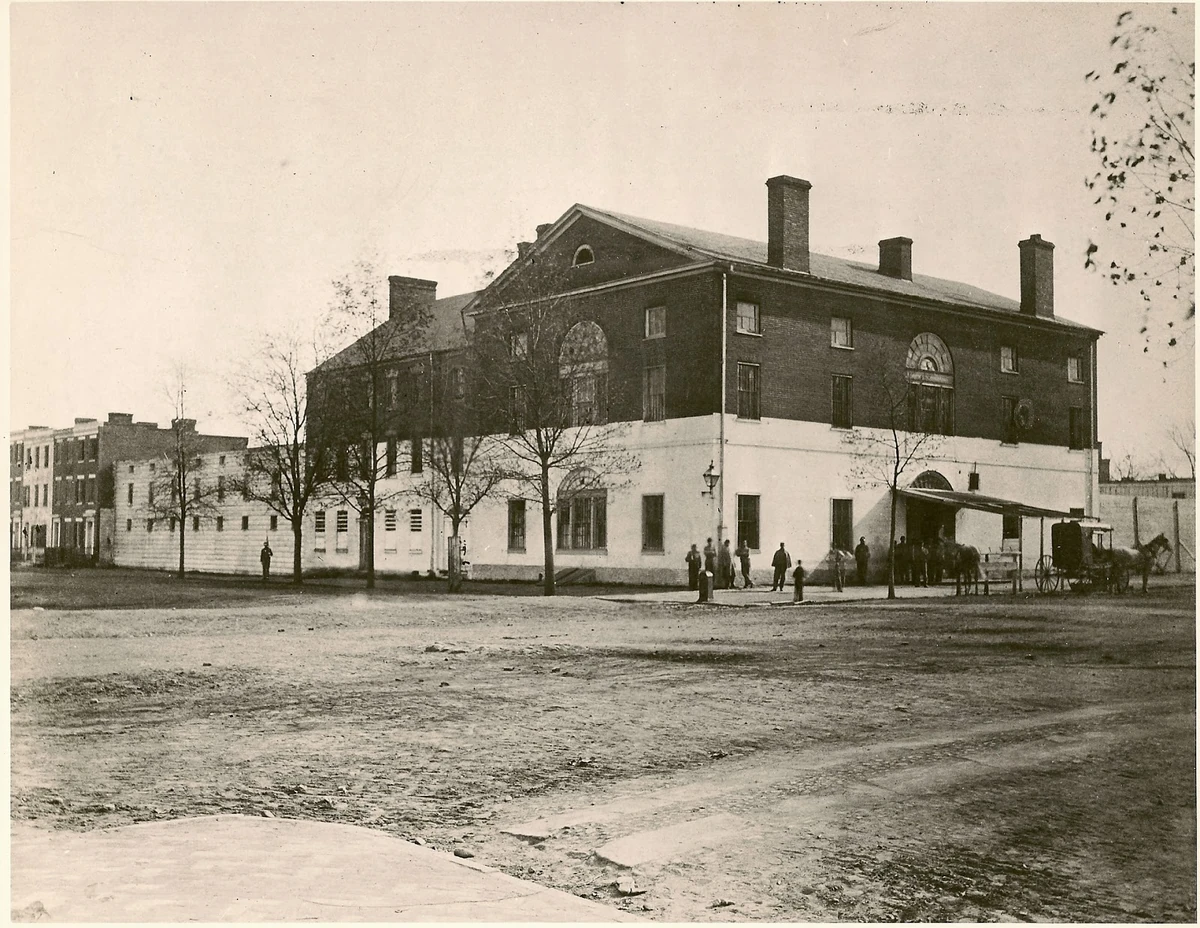 Old Brick Capitol | Familypedia | Fandom
