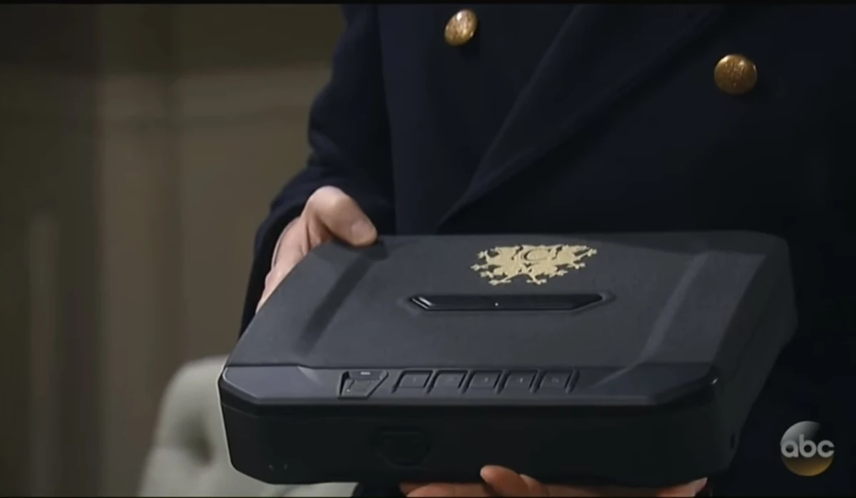 The Conundrum Box | General Hospital Wiki | Fandom