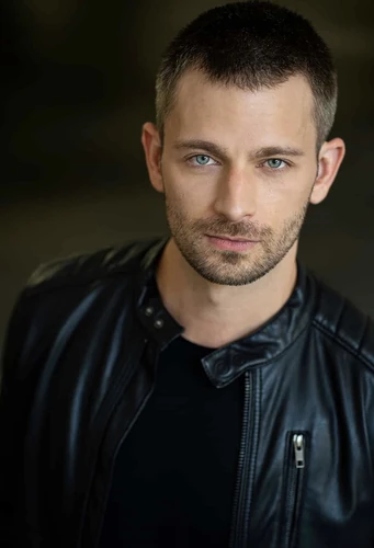 Unnamed Waiter (Derek Yates) | General Hospital Wiki | Fandom