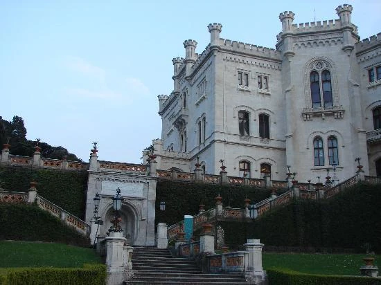 Pyrus | Genovian Wiki | Fandom