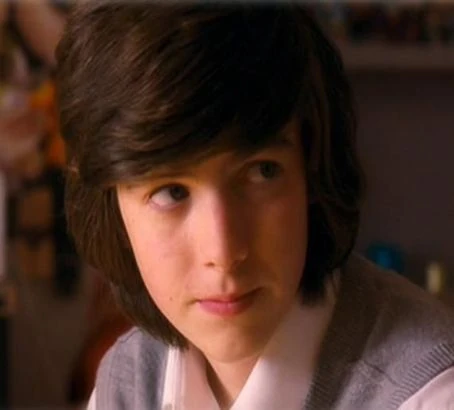 Angus Thongs And Perfect Snogging Dave The Laugh