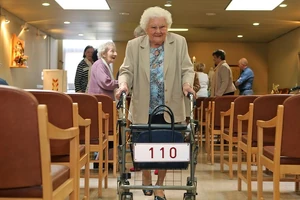 Julia Van Hool | Gerontology Wiki | Fandom