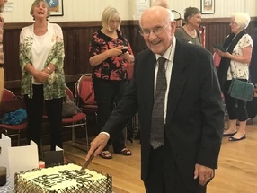 Lloyd Geering | Gerontology Wiki | Fandom