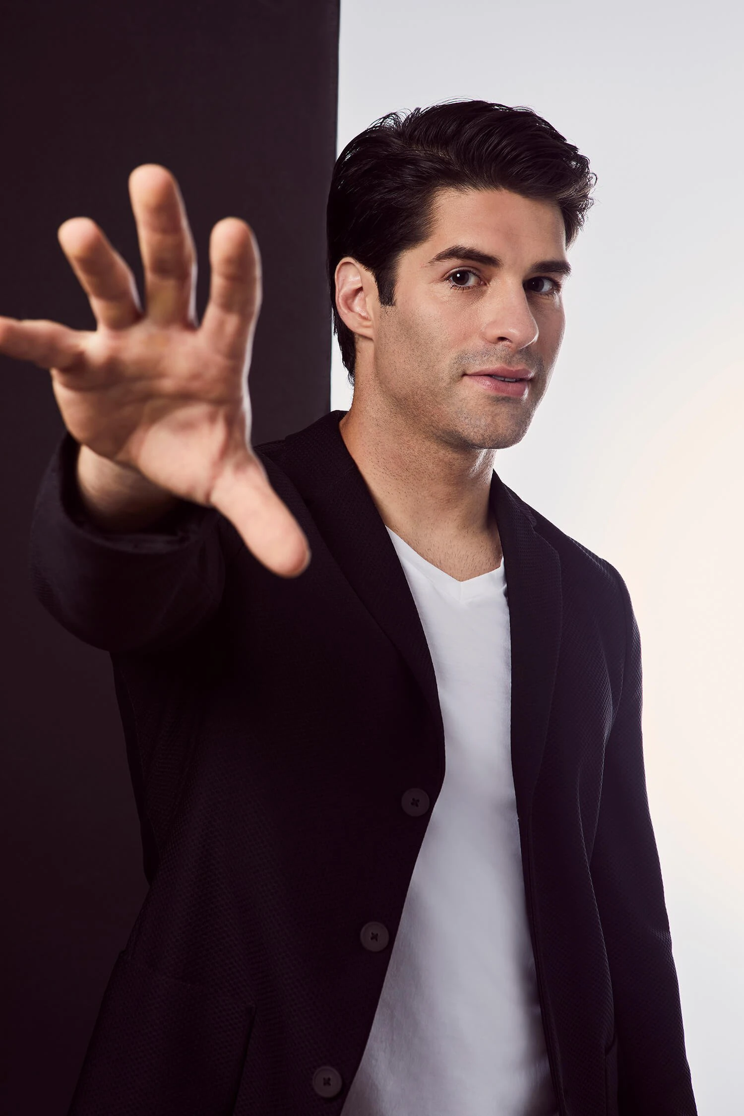 Asher Grodman | Ghosts Wiki | Fandom