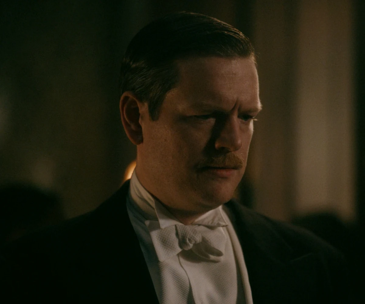 Thomas Woodstone | Ghosts Wiki | Fandom