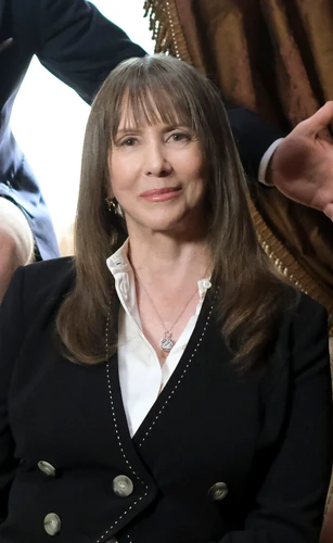 Esther Lefkowitz | Ghosts Wiki | Fandom