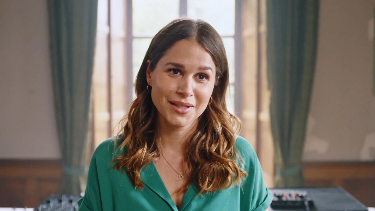 Emma Küper | Ghosts Wiki | Fandom