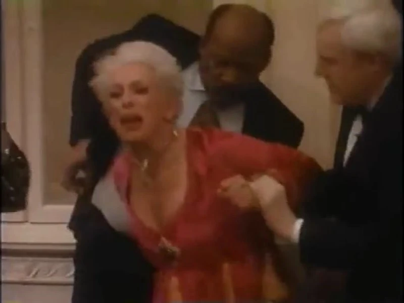 Roberta Halton | Ghostwriter Wiki | Fandom