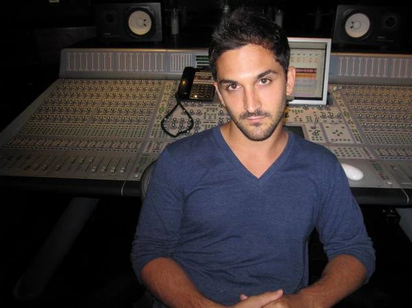 PJ Bianco | Gigi Rowe Wiki | Fandom