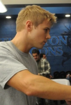 Nick (Saison 3) | Wiki Glee France | Fandom