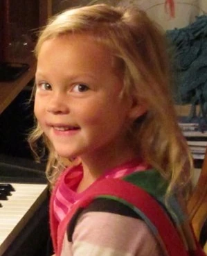 Stacy Evans | Wiki Glee France | Fandom