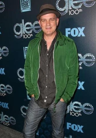 Mike O'Malley | Glee Wiki | Fandom