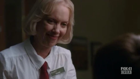 Kellnerin Sandy | Glee Wiki | Fandom