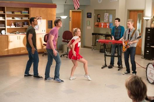 Signed, Sealed, Delivered I'm Yours | Glee Wiki | Fandom