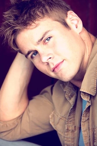 Aaron Hill | Glee Wiki | Fandom