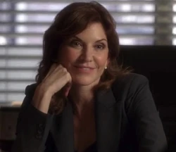 Clara Banks | Wiki Glee France | Fandom