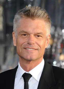 Harry Hamlin | Wiki Glee France | Fandom