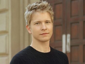 Logan Huntzberger | Gilmore Girls Wiki | Fandom