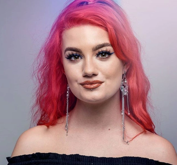 Tiffany Makeup Artist | Saubhaya Makeup