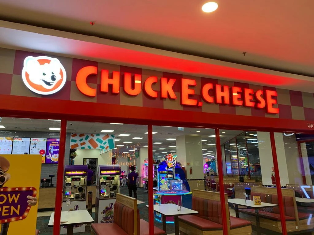 Chuck E. Cheese's/Store design gallery/Mall restaurant designs ...