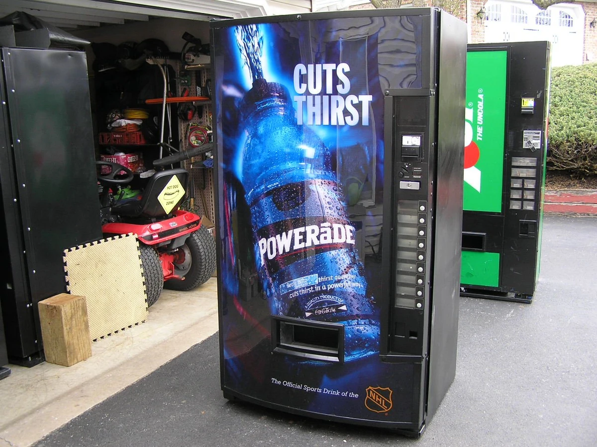 Disneyland/Gallery of vending machines | GMCerealFan's Extended ...