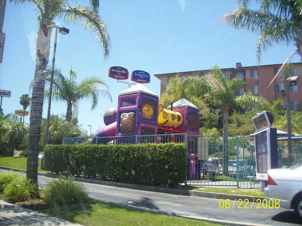 Taco Bell World Corporate Headquarters/Gallery of play area equipment ...