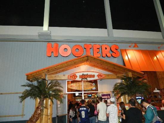 Hooters/Store design gallery | GMCerealFan's Extended Universe Wiki ...