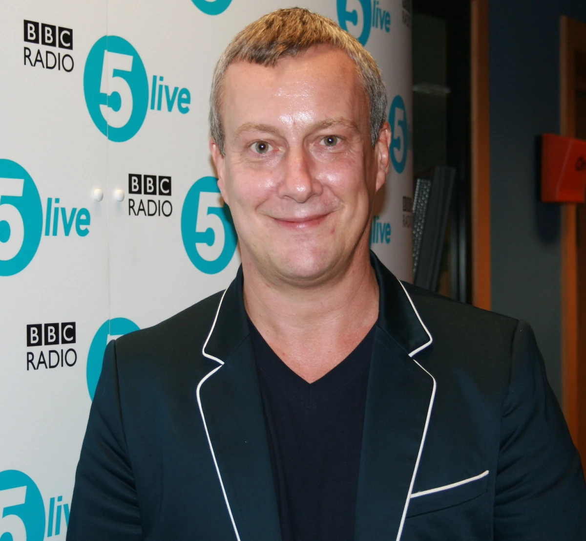 Stephen Tompkinson | The Golden Throats Wiki | Fandom