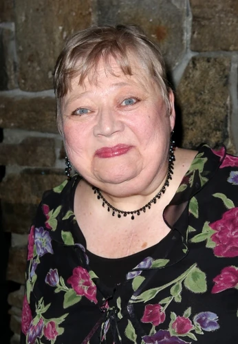 Mary Stout | The Golden Throats Wiki | Fandom